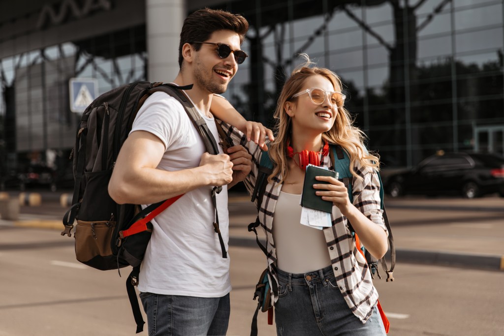 Travel in Style: Must-Haves for Jet-Setting Couples - Unabashed Emotions